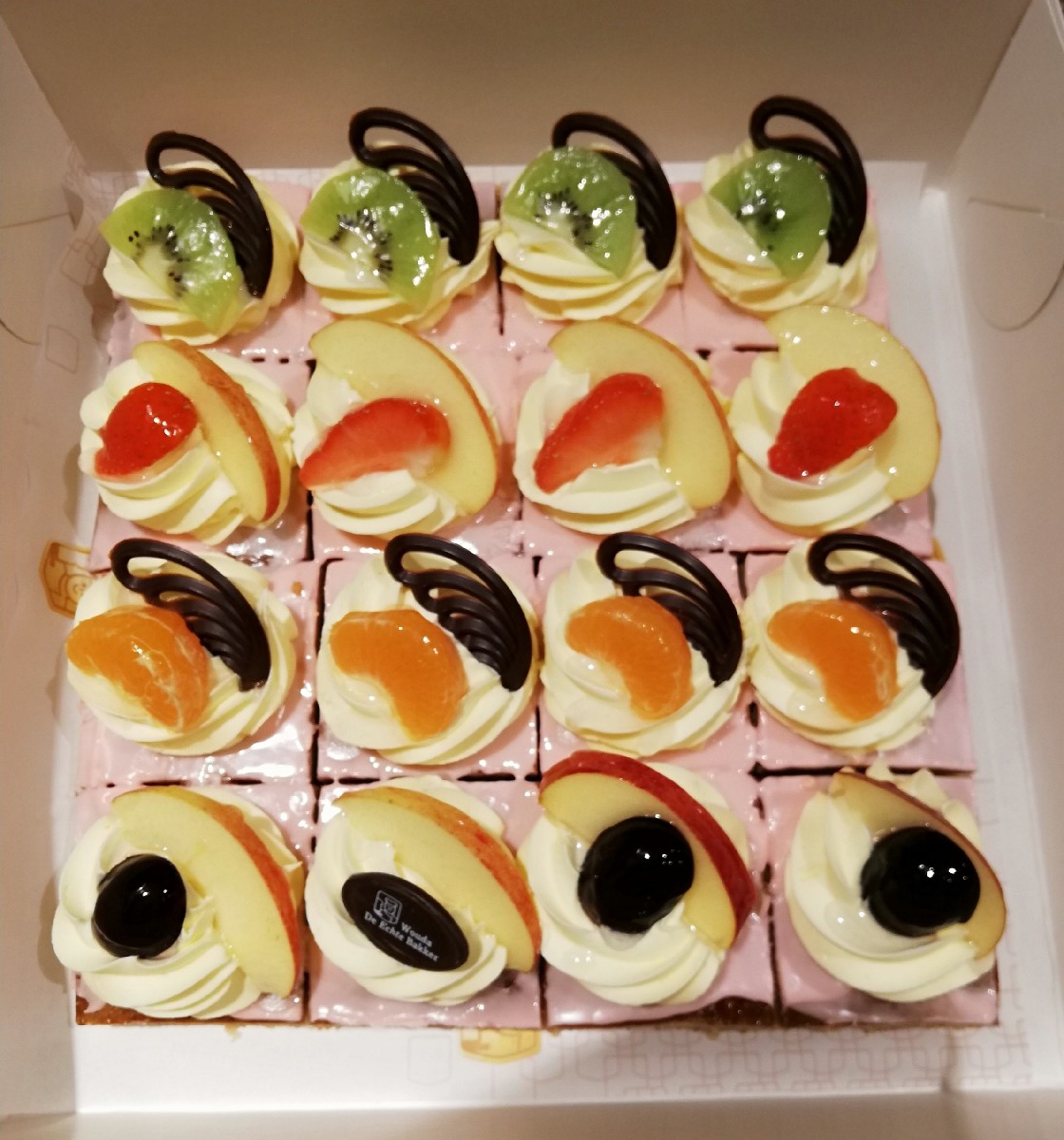 Oranjekoek, volgens Friesch familierecept - Echte Bakker Wouda ...