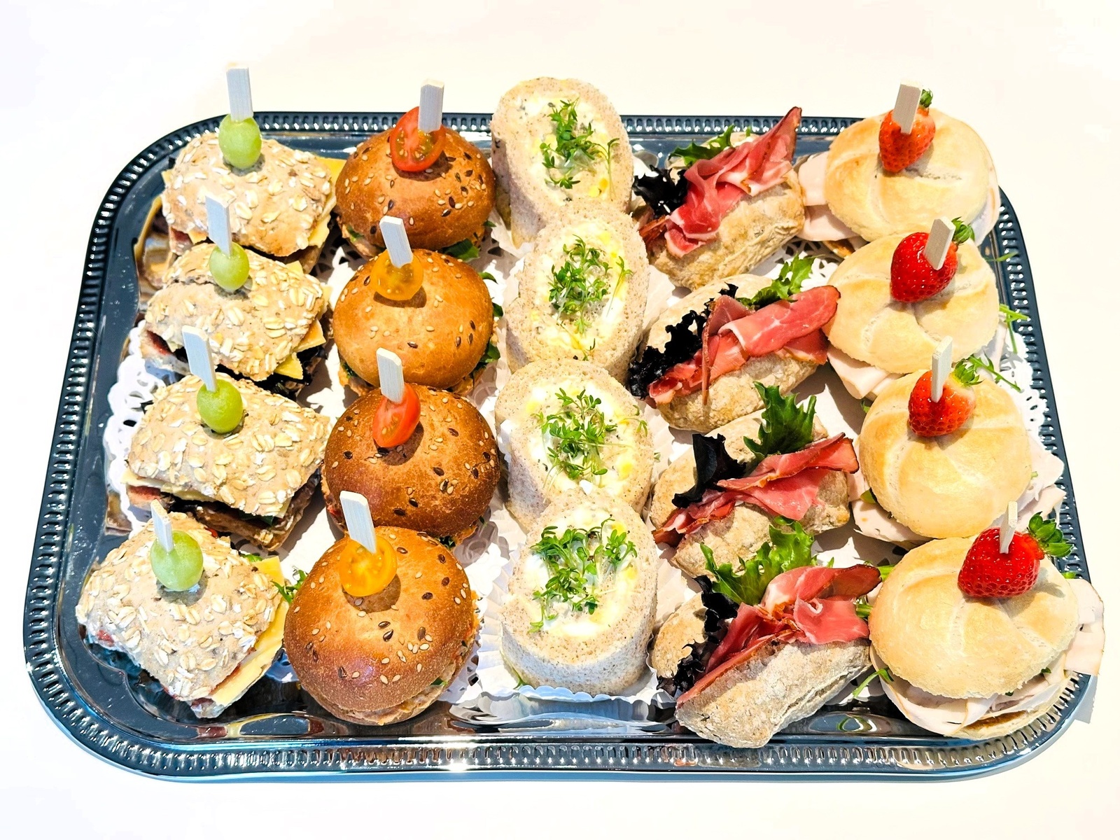 Mini broodjes/sandwich de luxe - chiQoorij