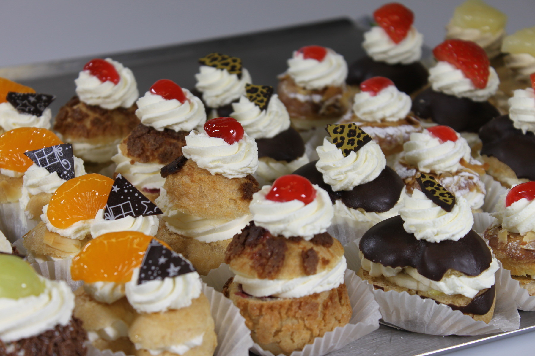 Mini Pateke Slagroom Marsepein-Advokaat - Bakkerij Elly Nijlen